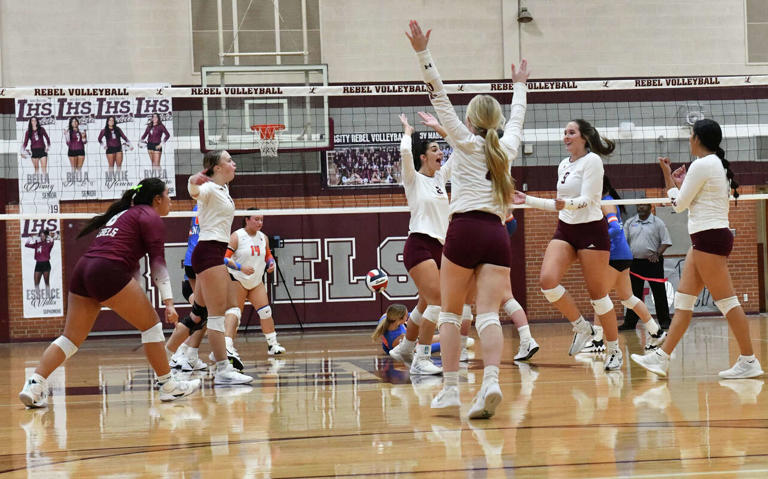 Legacy volleyball rallies to take 2-6A opener against Central