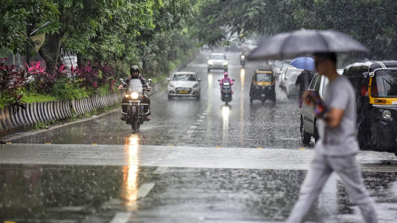 Kolkata weather update: Rainy day forecast with moderate air quality ...