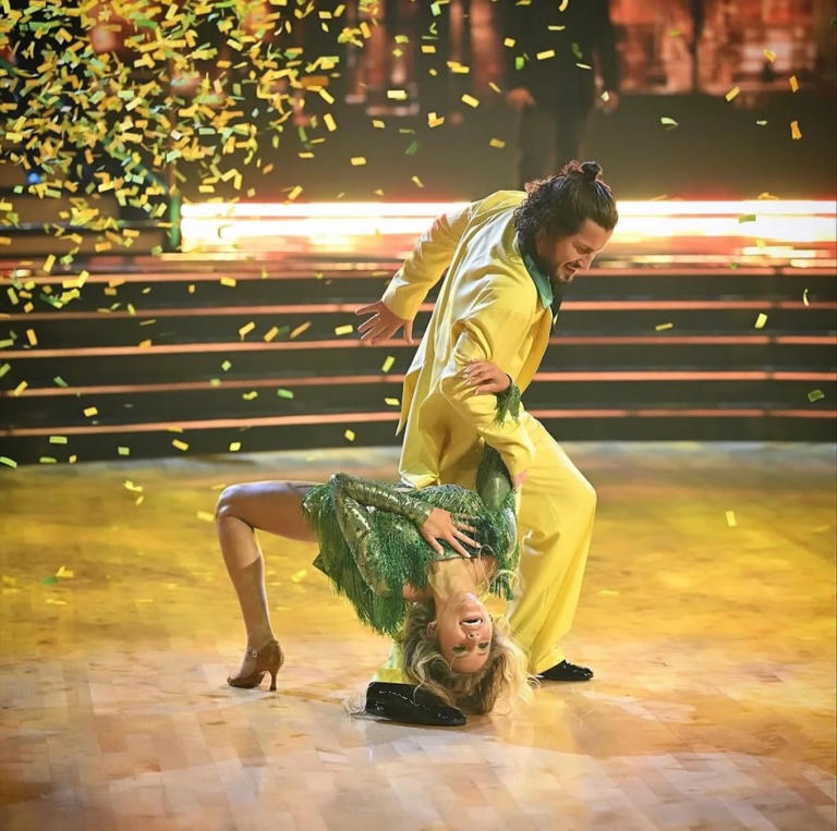 'Dancing With the Stars' Week 2: Robert Irwin Tangos to the Top on One ...