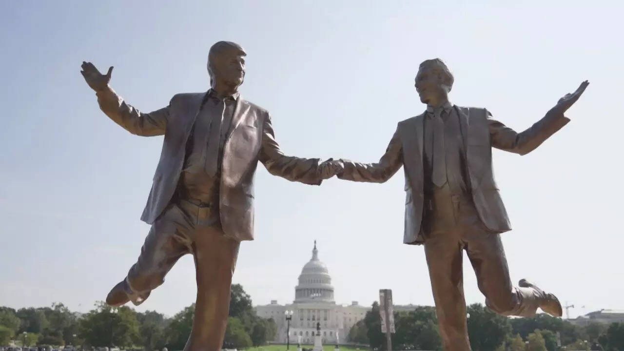 Trump and Epstein statue holding hands appears in Washington DC; How ...