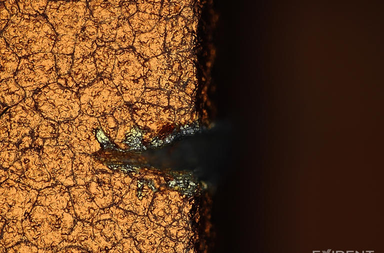 iFixit zooms in on reports of an iPhone 17 Pro scratch problem