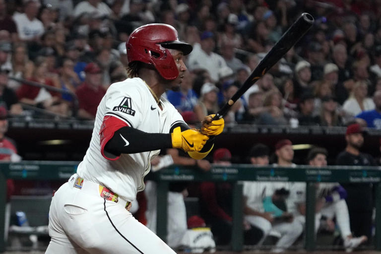 Perdomo hits game-winning single in 9th to keep D-backs in NL wild card ...
