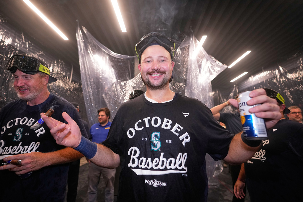 Marineros aseguran pasaje a playoffs al superar 4-3 a Rockies con doble ...