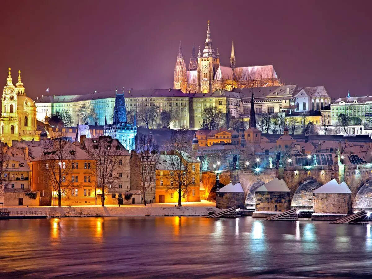 World's 10 most beautiful castles