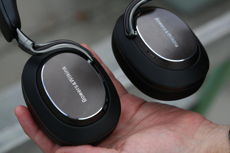 Bowers & Wilkins PX8 S2: Neuer Edel-Kopfhörer im Test