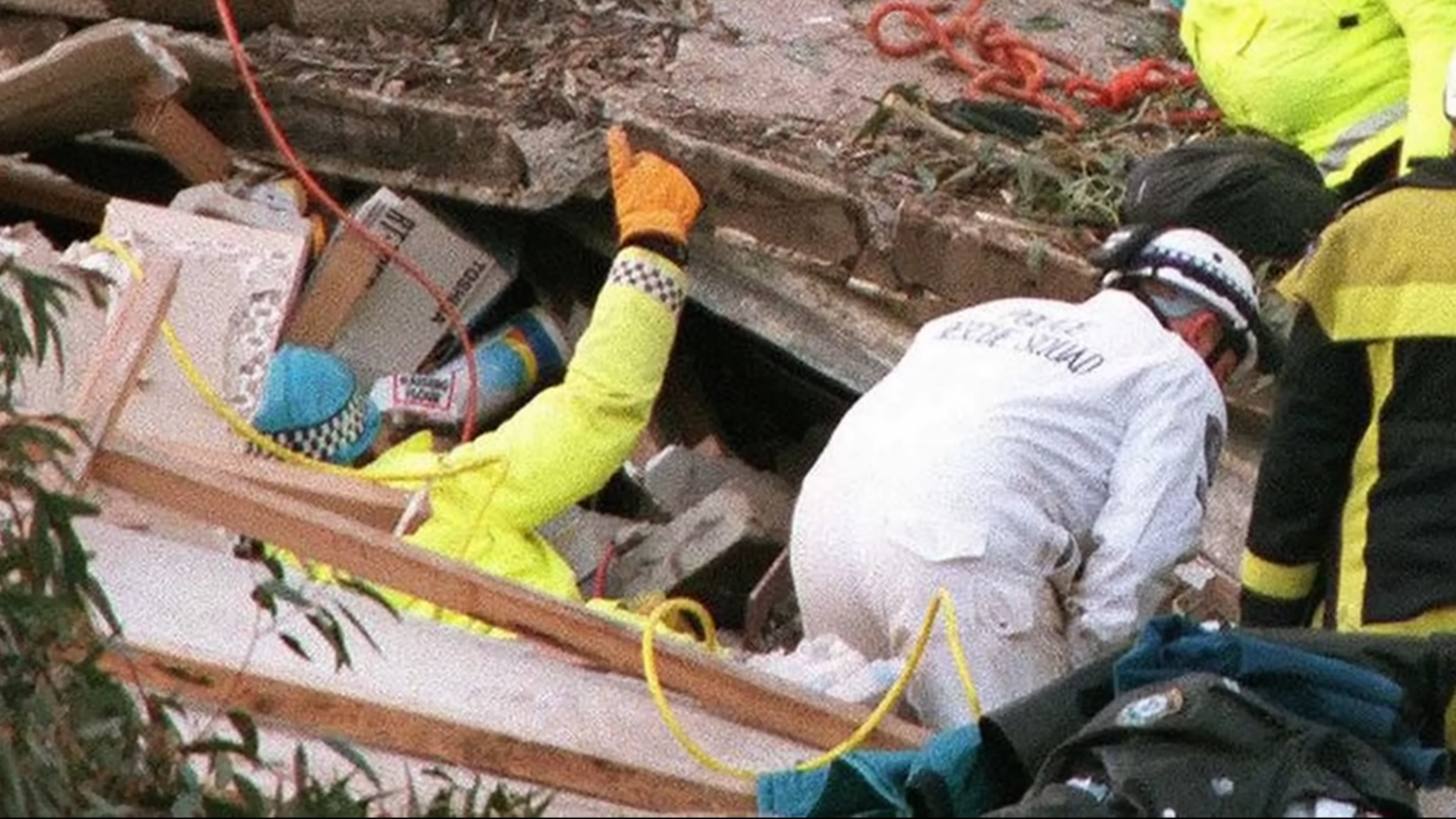 How one man survived being buried alive for days