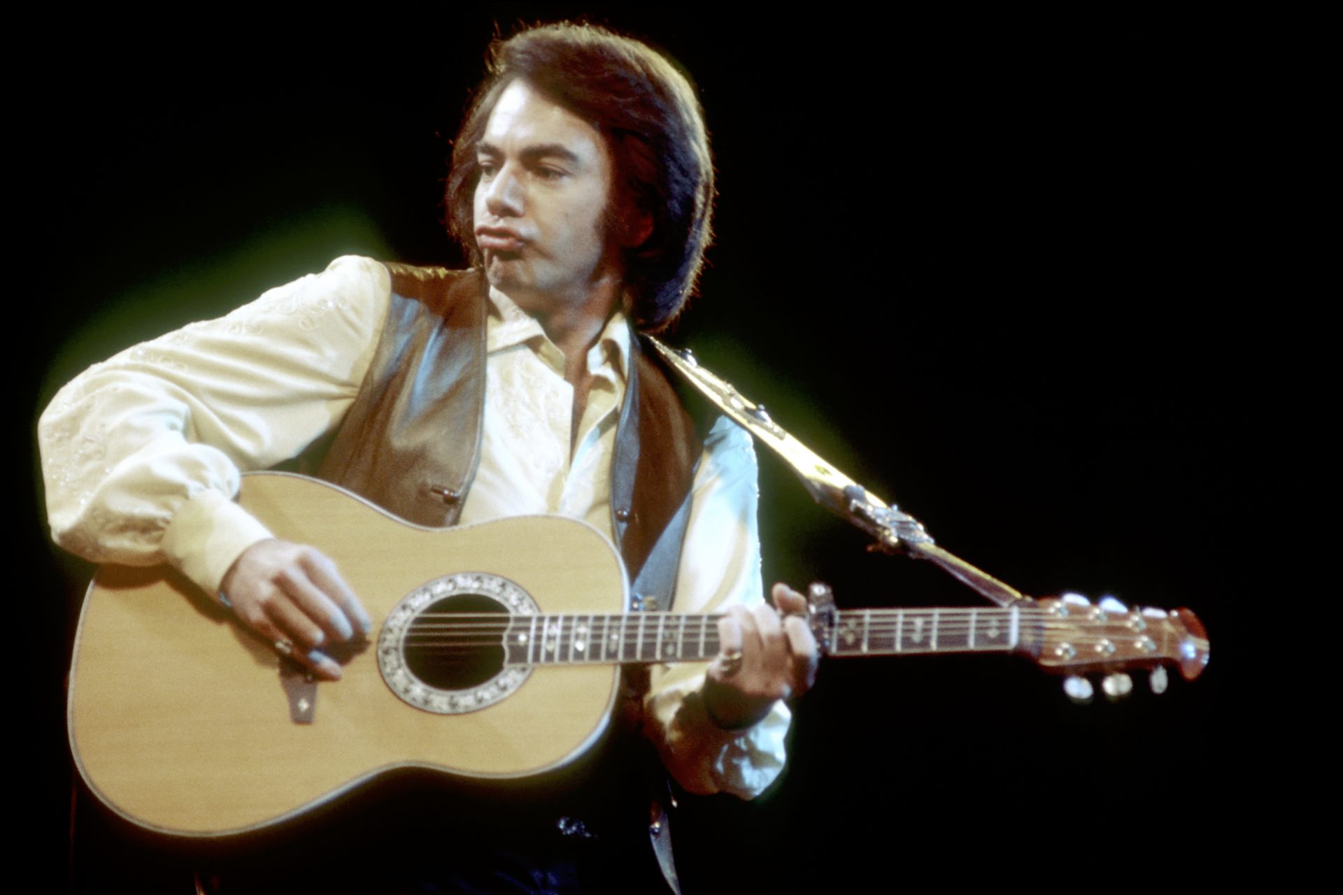 Neil Diamond: his rise to music stardom in photos