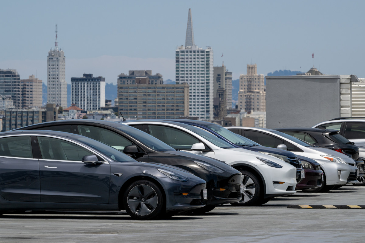 California Reverses Pledge To Revive EV Tax Credit