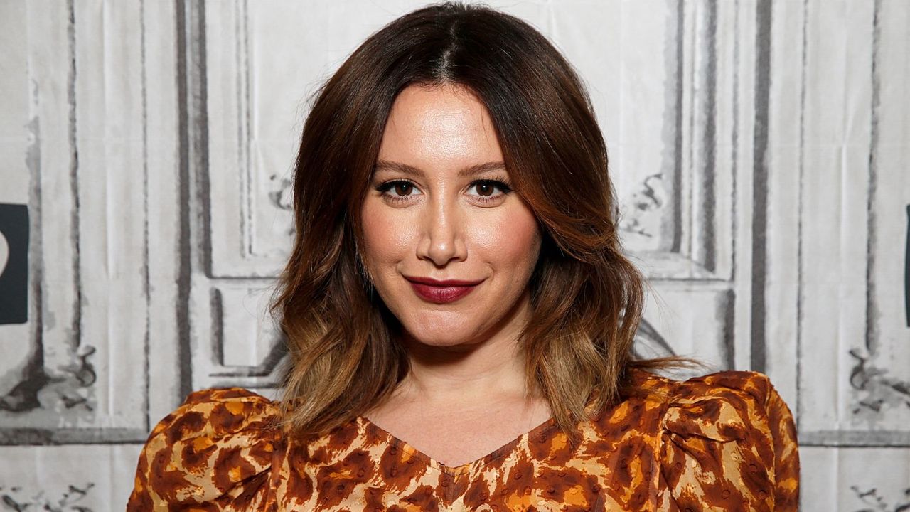 Ashley Tisdale's unexpected front door color is delightful – designers ...