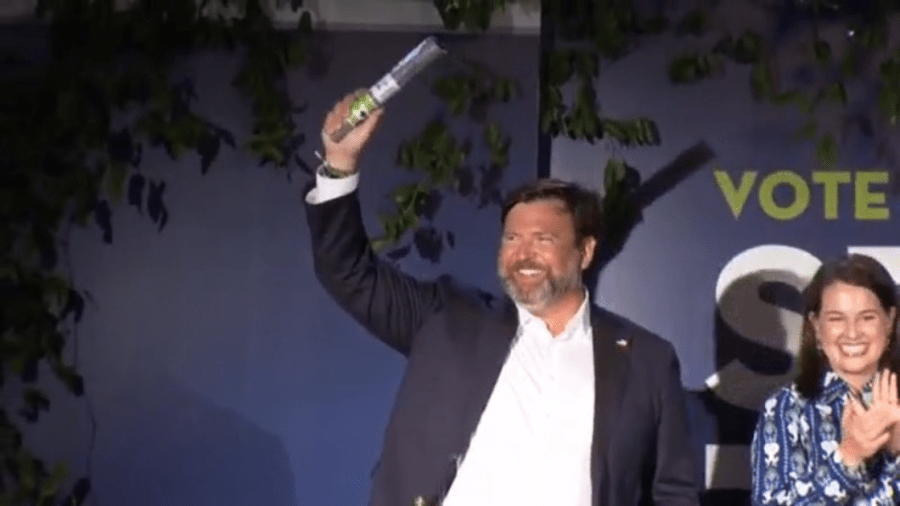 Mobile Mayor Sandy Stimpson passes the baton — literally — to Spiro ...