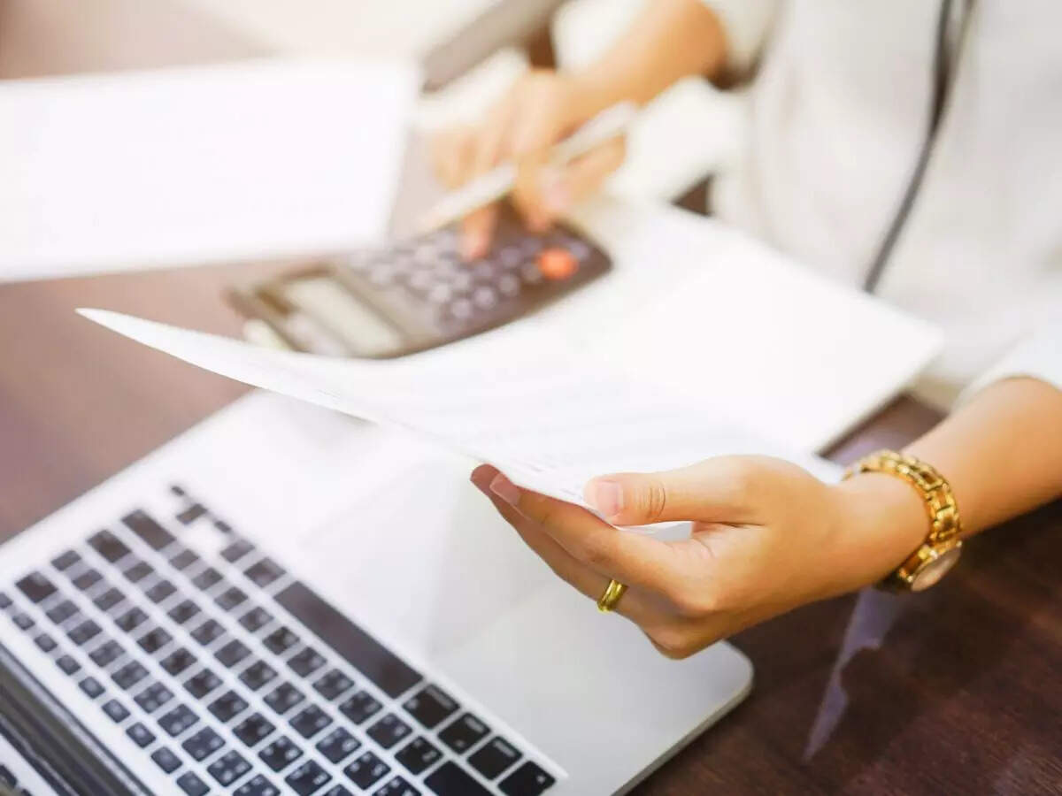 How is gratuity calculated as a part of CTC?