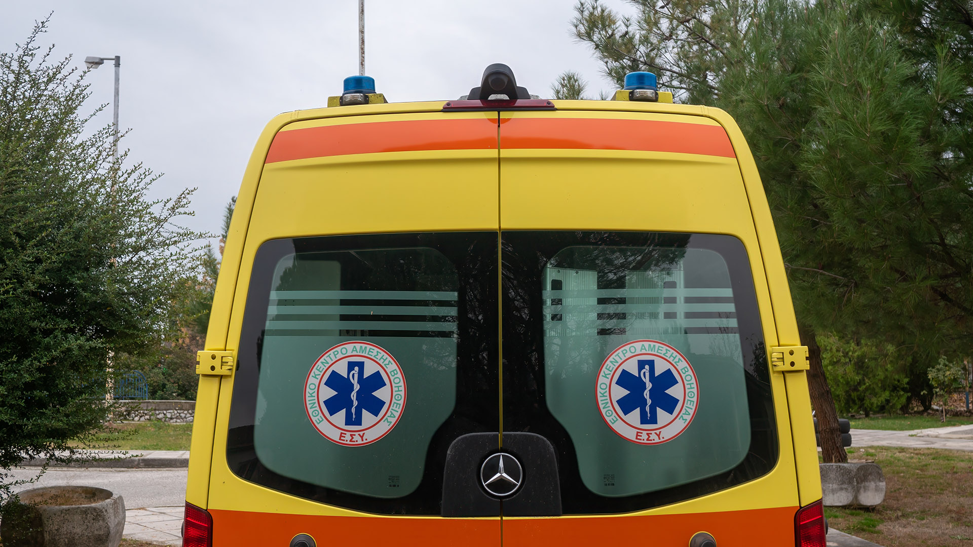 Θεσσαλονίκη: Σύγκρουση τριών οχημάτων – Στο νοσοκομείο ένα άτομο