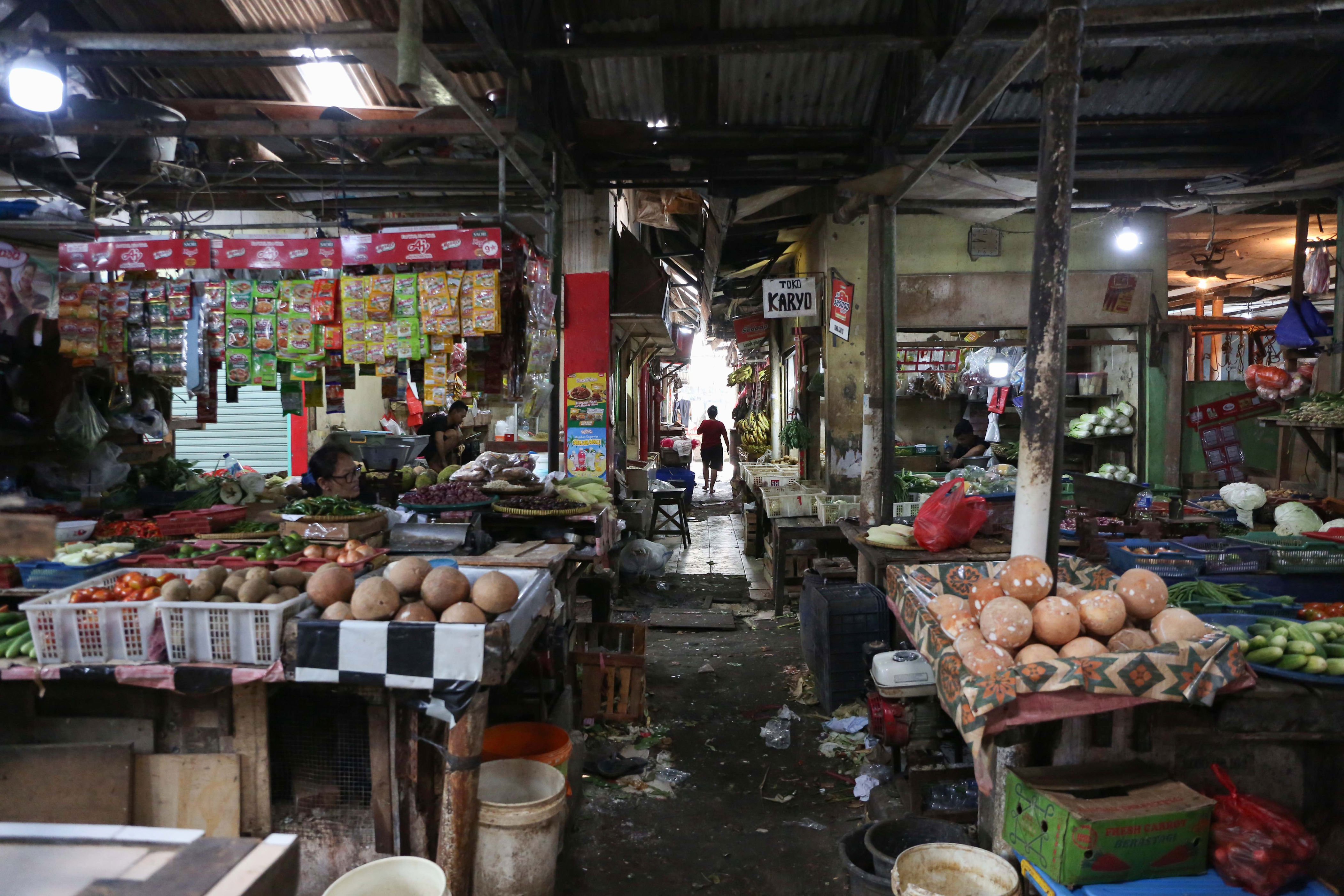 [Foto] Kumuh dan Becek, Pasar Tradisional di Jakarta Akan Direvitalisasi