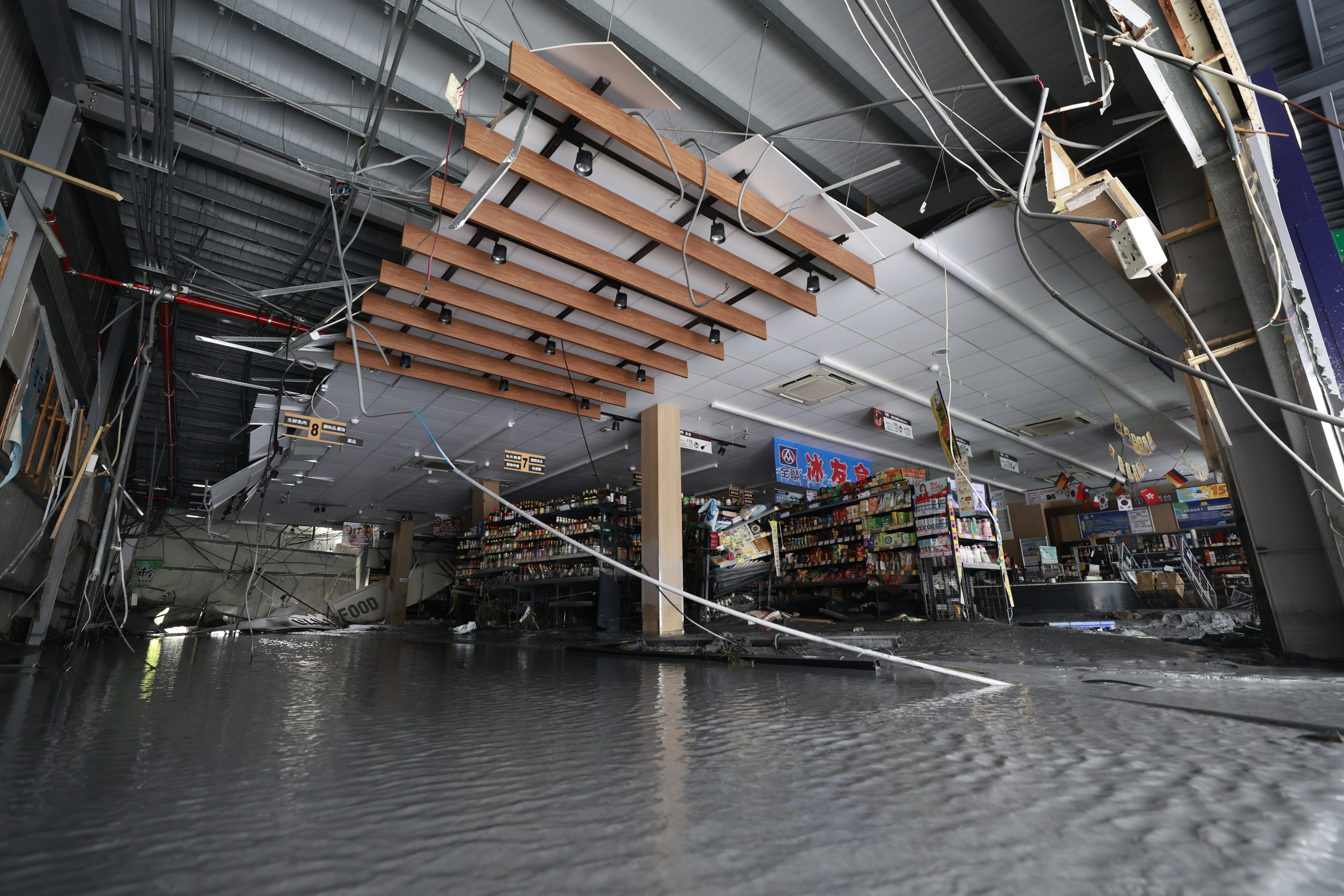 Tifone Ragasa, quasi 2 milioni evacuati nel sud della Cina