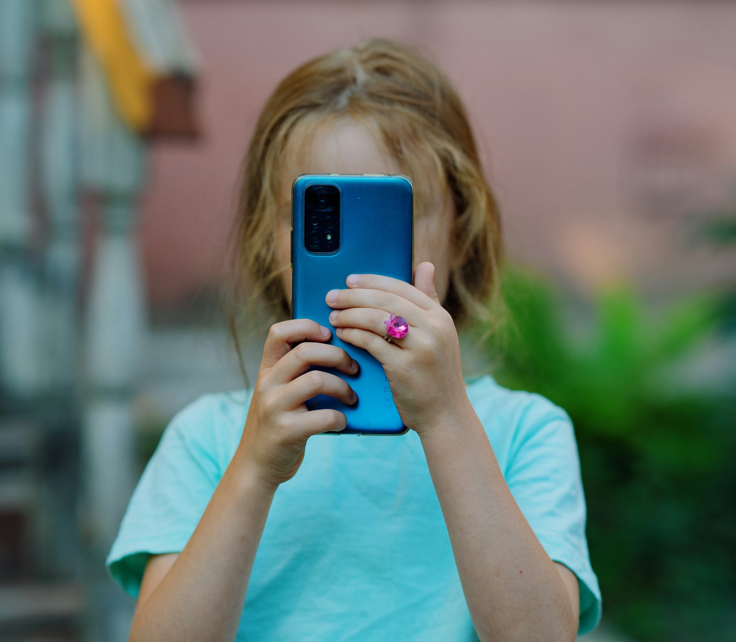 Reduce screen time to protect young eyes, opticians urge as part of ...