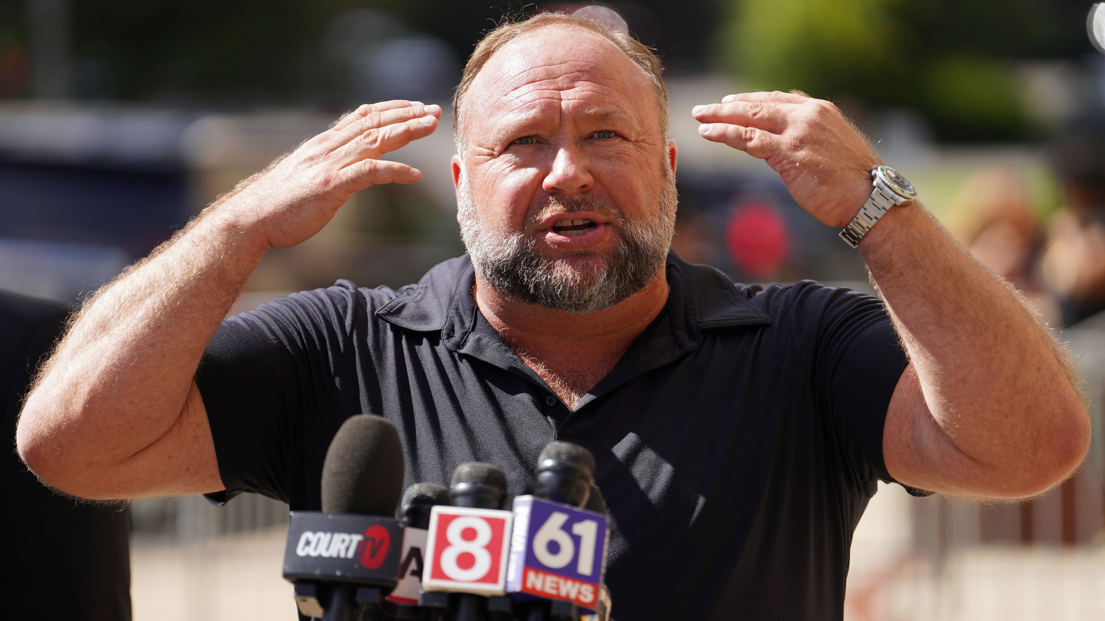 Trump DOJ Goon Targets FBI Agent Who Sued Alex Jones Over Sandy Hook Smears