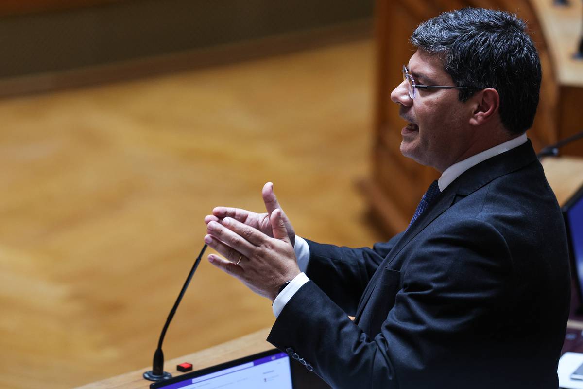 PS recusa integrar comissão dos 50 anos do 25 de Novembro