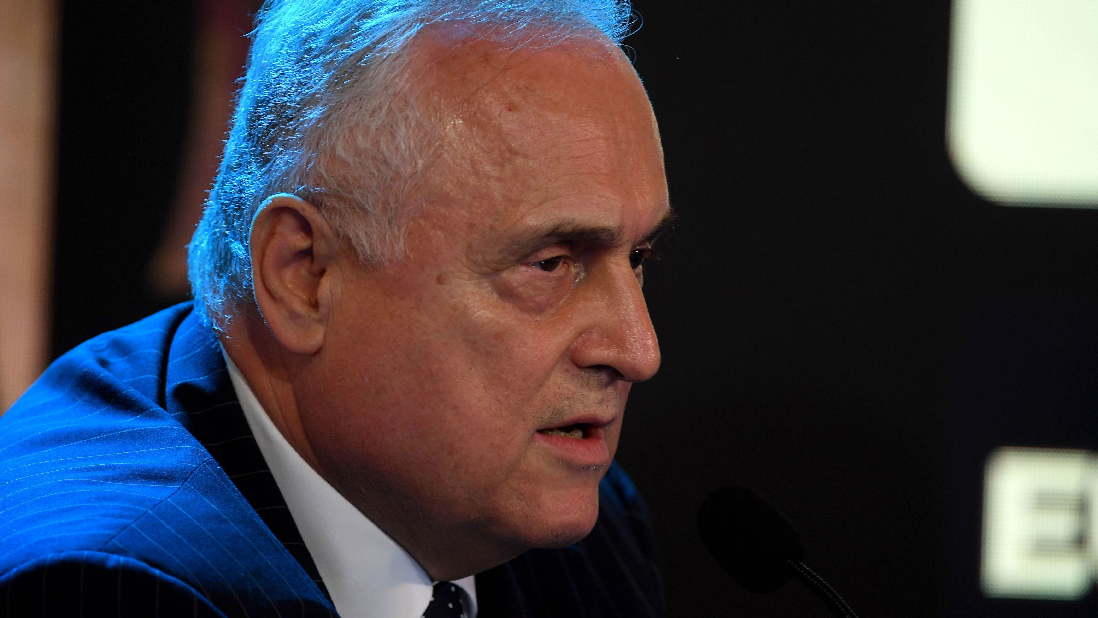 Lazio, Lotito torna sul blocco del mercato: "Un controsenso". E intanto lavora per trovare uno ...