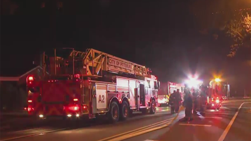 Two firefighters treated for heat exhaustion at scene of Squirrel Hill ...