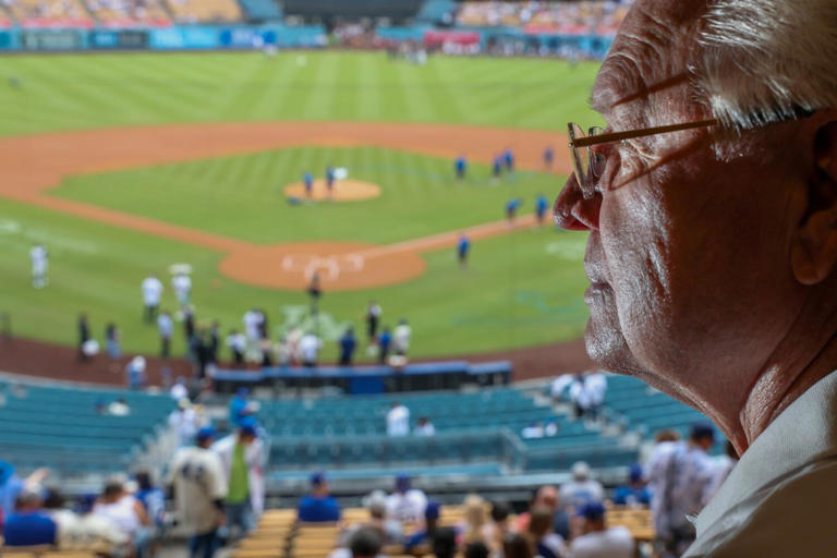 How Bill Russell stayed connected to baseball, and reconnected with the ...