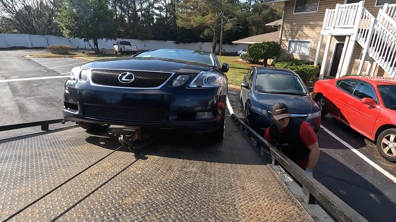 Parking Lot Meltdown - Tow Team Faces Angry Crowd