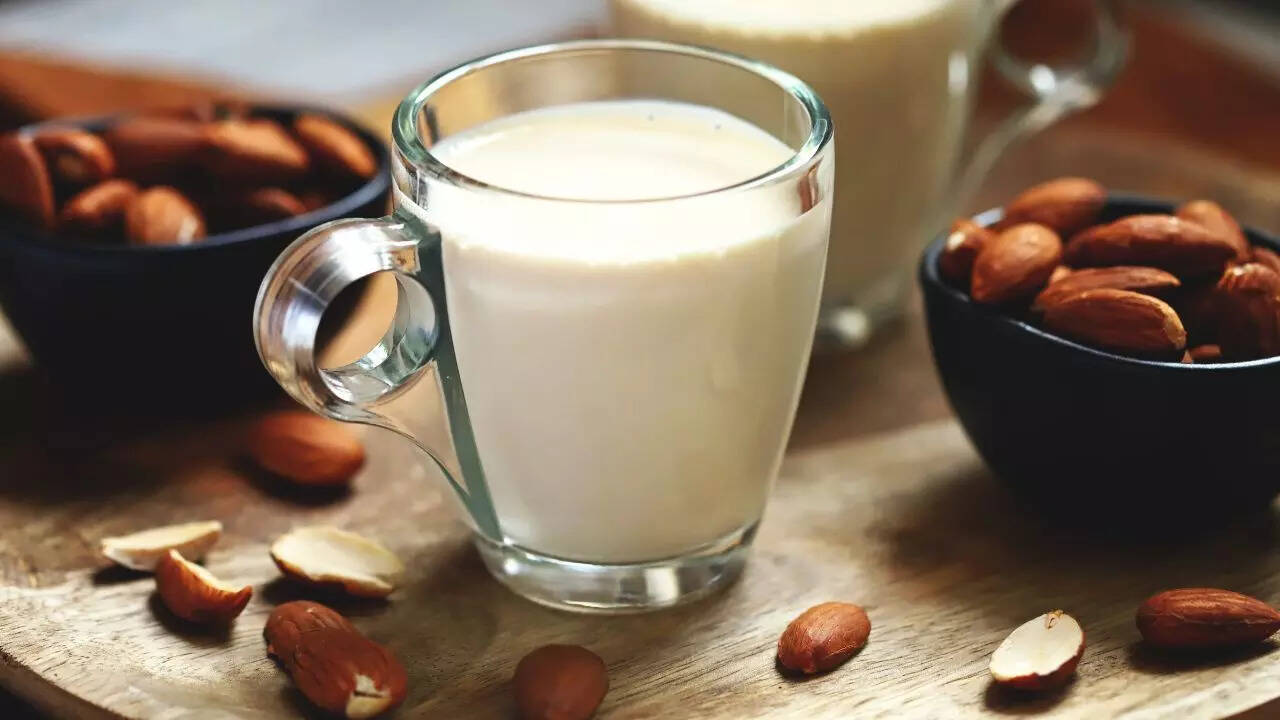 Almond milk for cholesterol control and weight management; discover its ...