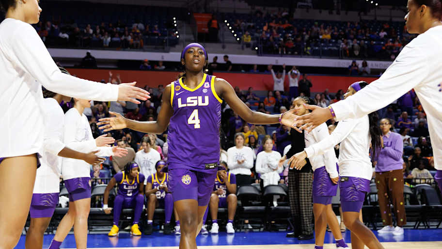 The AP Top-25 Poll: Kim Mulkey, LSU Women's Basketball Land in ...