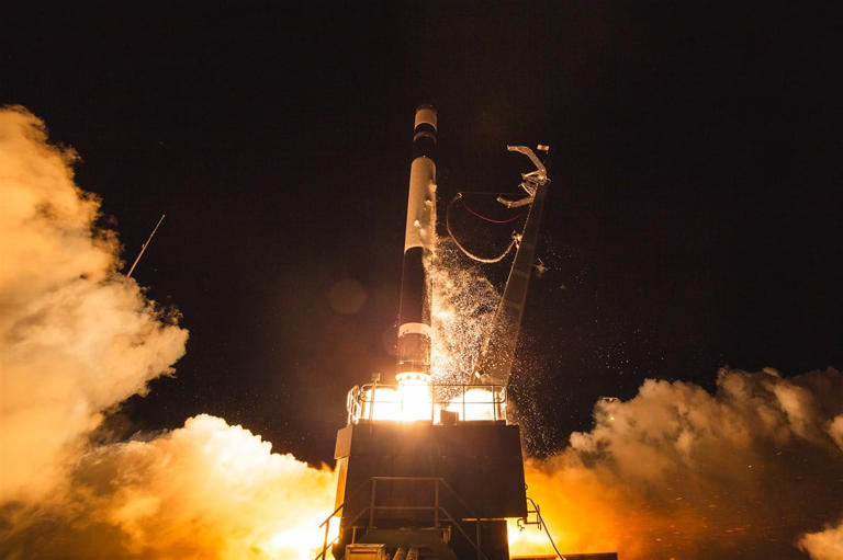 Rocket Lab's Bullish Case Remains Intact Despite Recent Offering