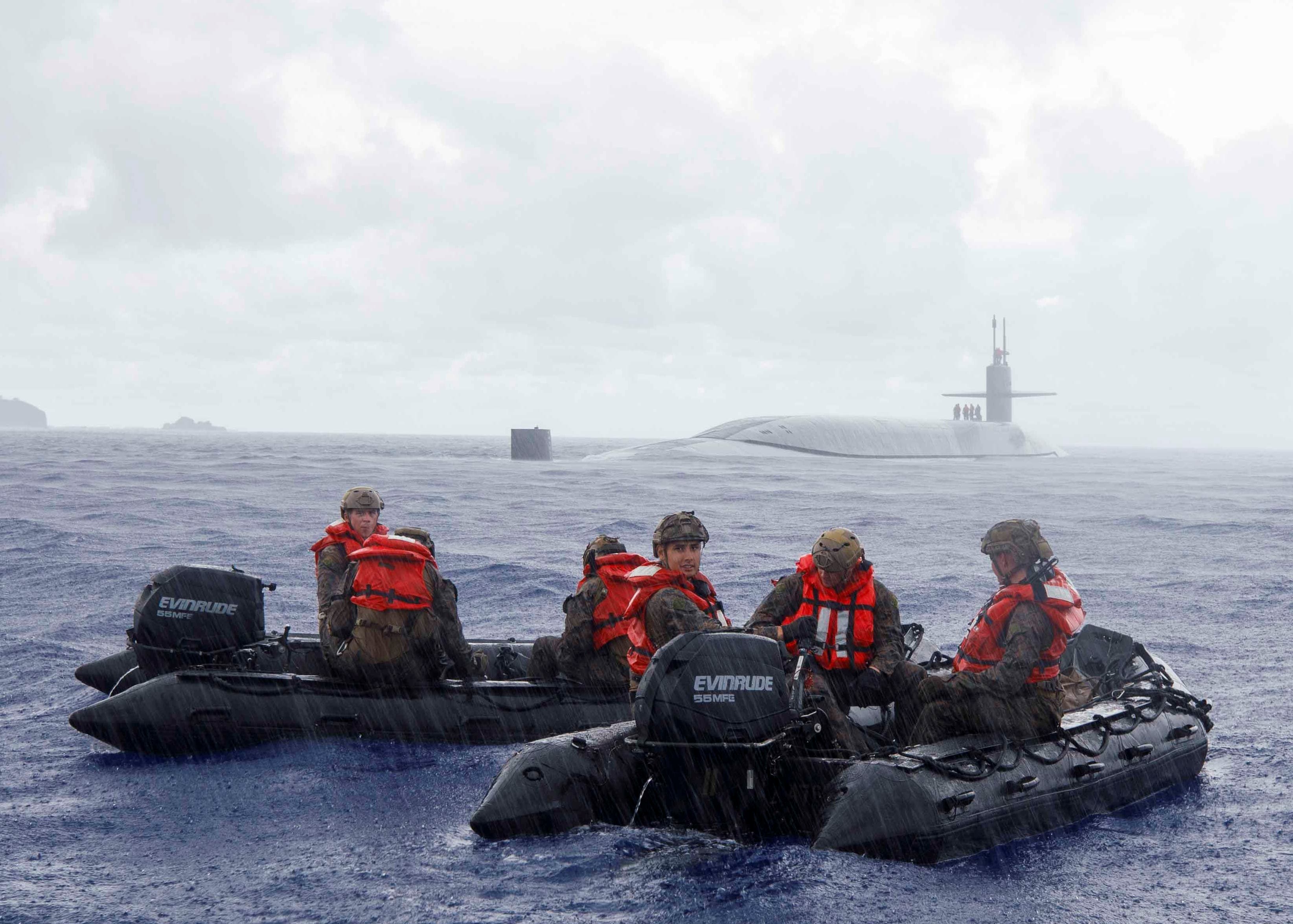 US Nuclear-Powered Submarine Surfaces in South China Sea