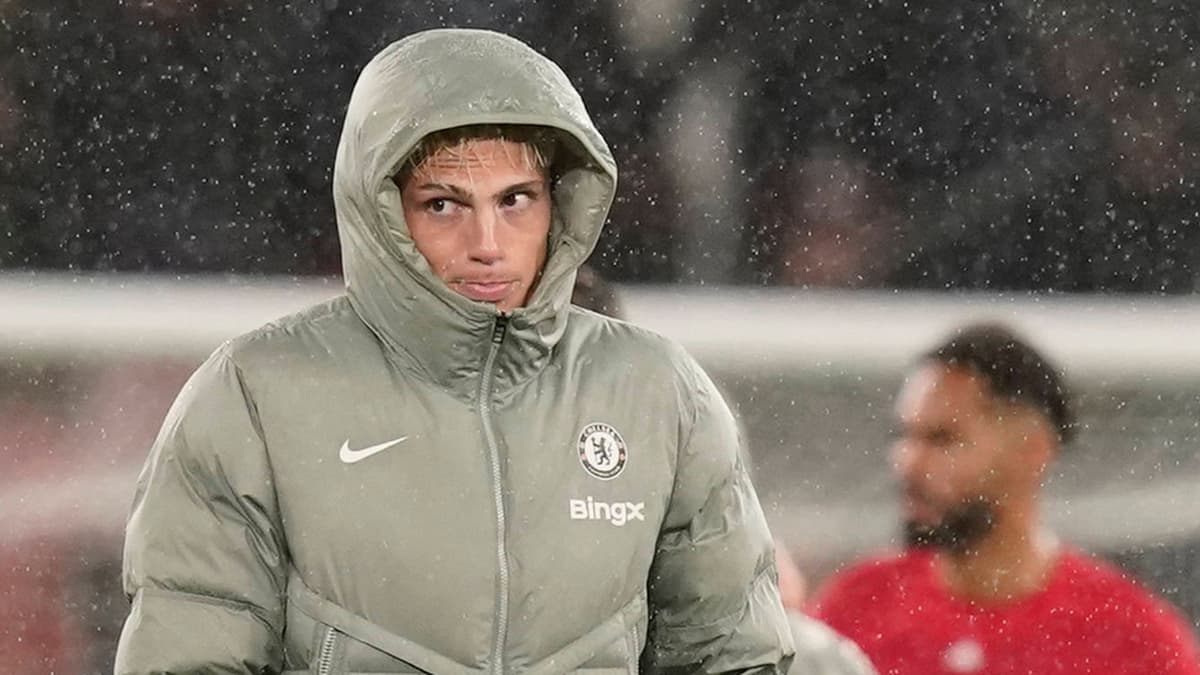 Man Utd vindicated? Chelsea fans turn on Alejandro Garnacho amid 007 threat