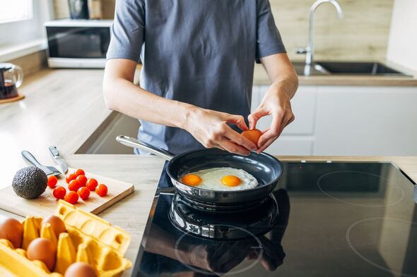 Cook perfect fried eggs every time by adding one kitchen ingredient to pan
