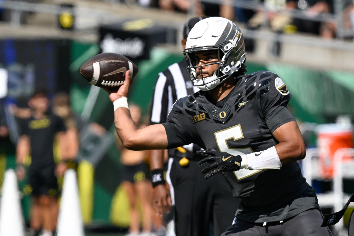 Oregon's New 'Shoe Duck' Uniform Added to EA Sports College Football 26