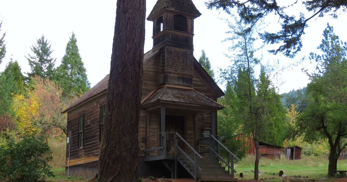 The Haunted Oregon Spot I Can't Stop Thinking About