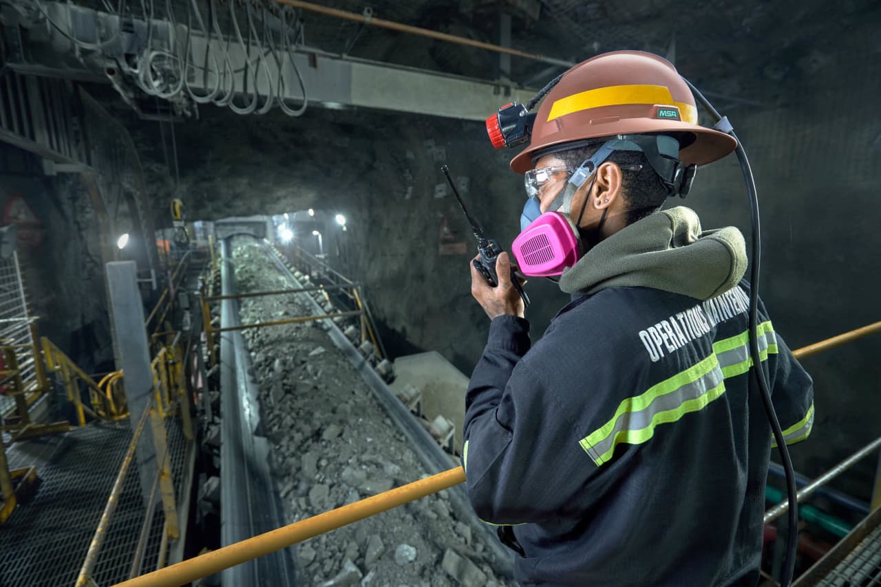 Freeport-McMoRan Says Its Gold and Copper Sales Will Drop. The Stock ...