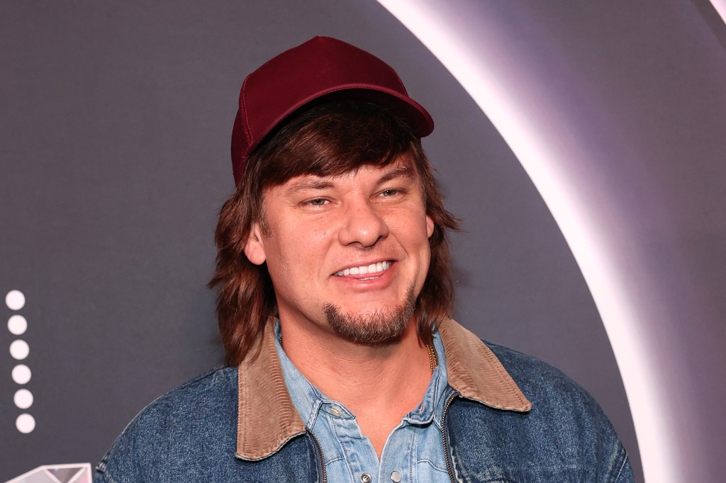 Theo Von Demands DHS Remove His Video From ‘Banger' Deportation Promo ...