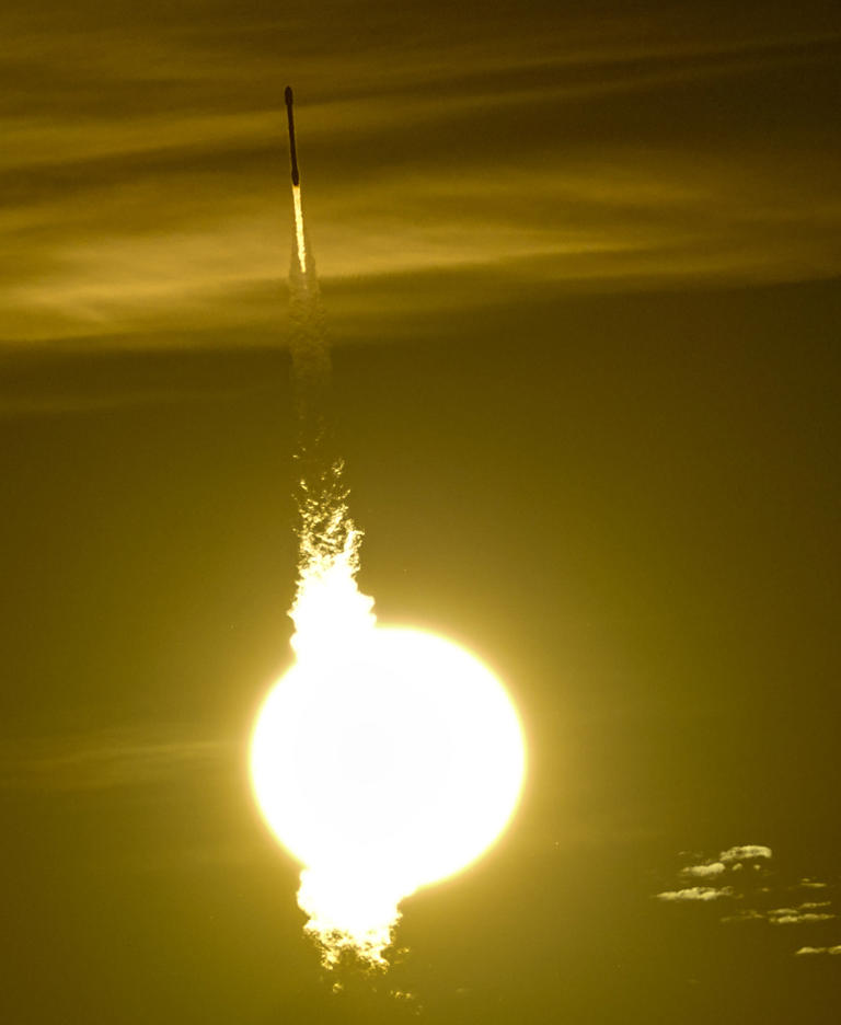 Florida rocket launch record set to fall this weekend with SpaceX, Blue ...