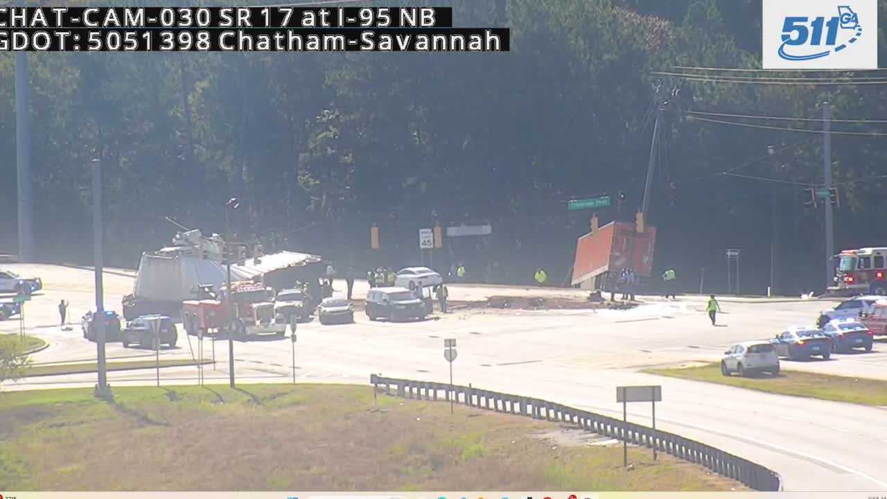 Semi truck crash shuts down major road in Savannah