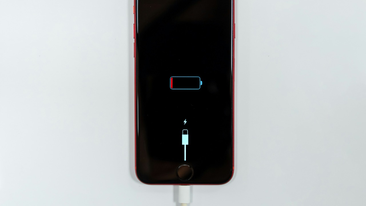 Popular apps found draining phones in background