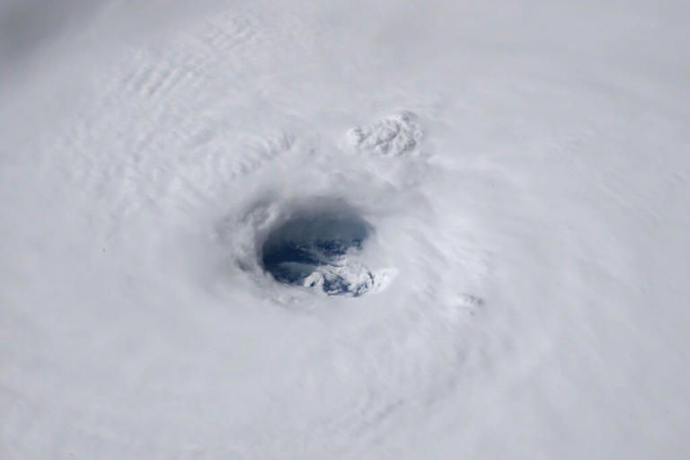 Astronaut shares incredible photos of Hurricane Gabrielle from space