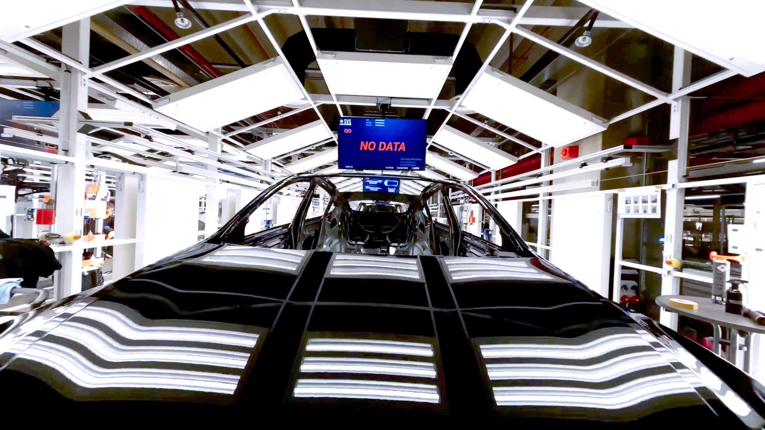 Worker Says Tesla Robot Knocked Him Out, Now He’s Knocking For $51 Million