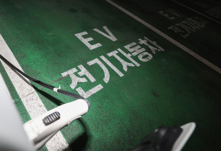 Government Reviews 2035 Ban on Internal Combustion Engine Vehicles