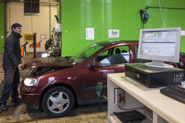 Most common MOT failure revealed with drivers at risk this October