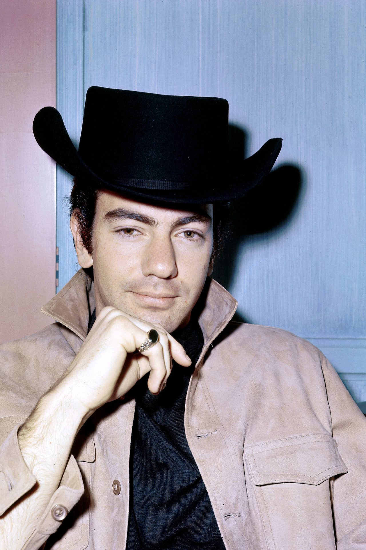 Neil Diamond: his rise to music stardom in photos