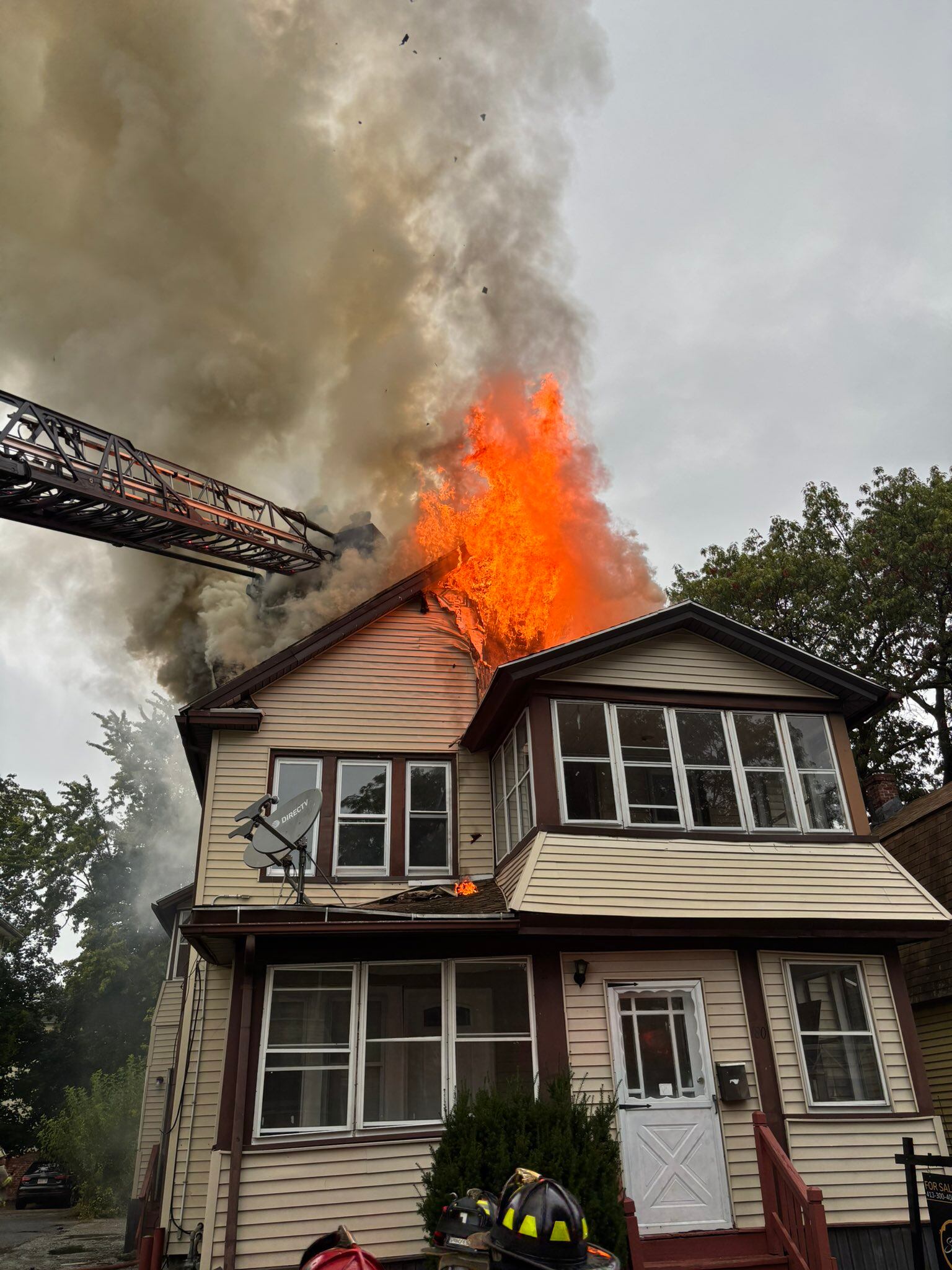 Crews battle Springfield house fire