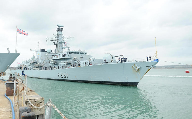 Mothballed HMS Montrose and Westminster moved into HMNB Portsmouth as ...