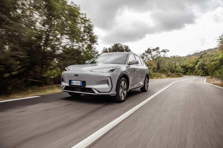 Geely debutta in Italia con EX5 elettrico e Starray EM-i: la strategia ...