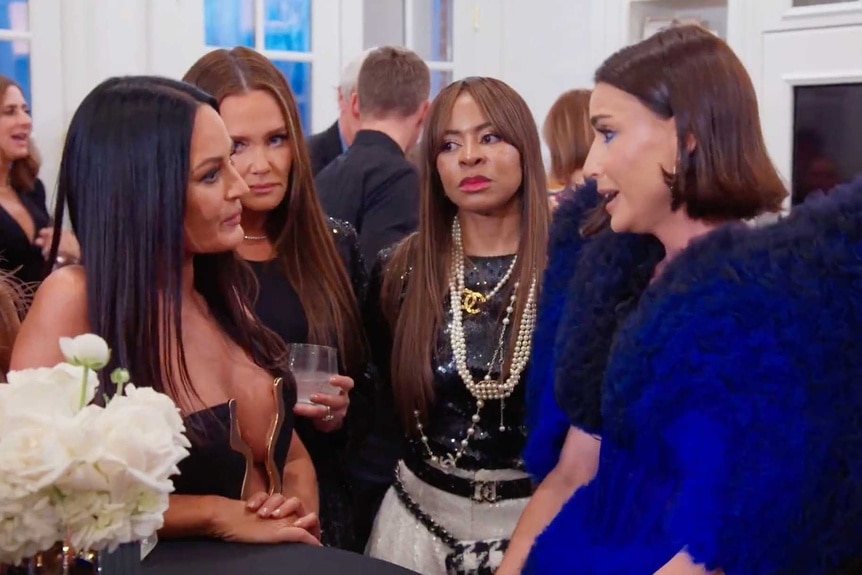 Meredith & Angie Reveal Behind-the-Scenes Details on Lisa & Bronwyn’s ...