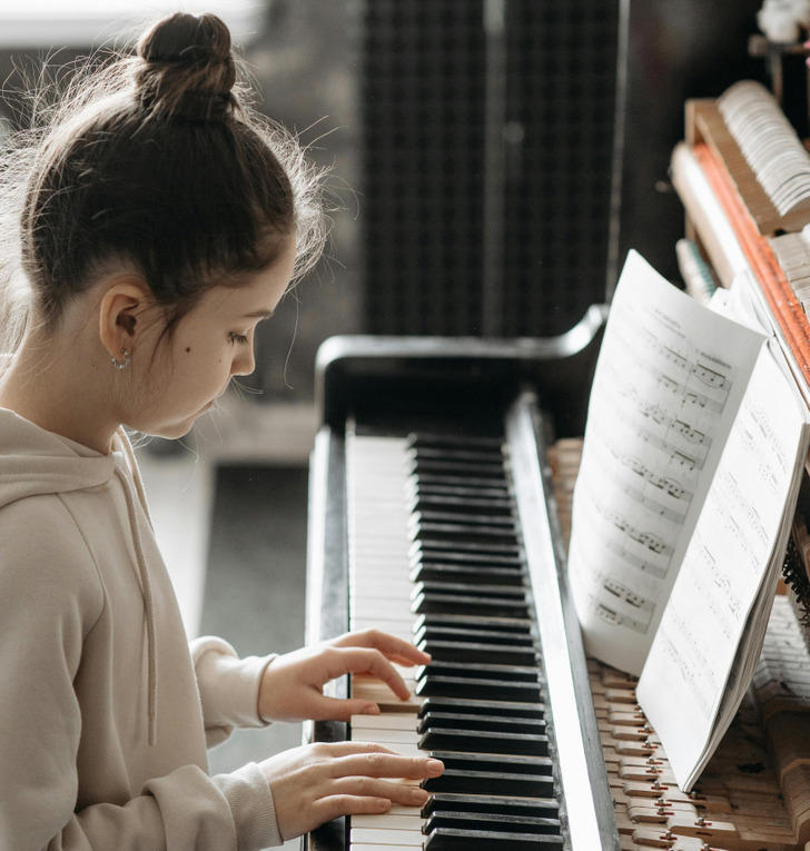 12 Real Stories That Show the Quiet Power of a Kind Heart