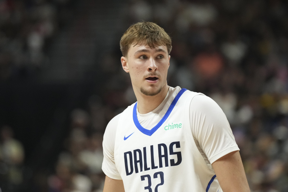 Cooper Flagg's Mom Reacts to Mavericks Rookie's Photo With Anthony Davis