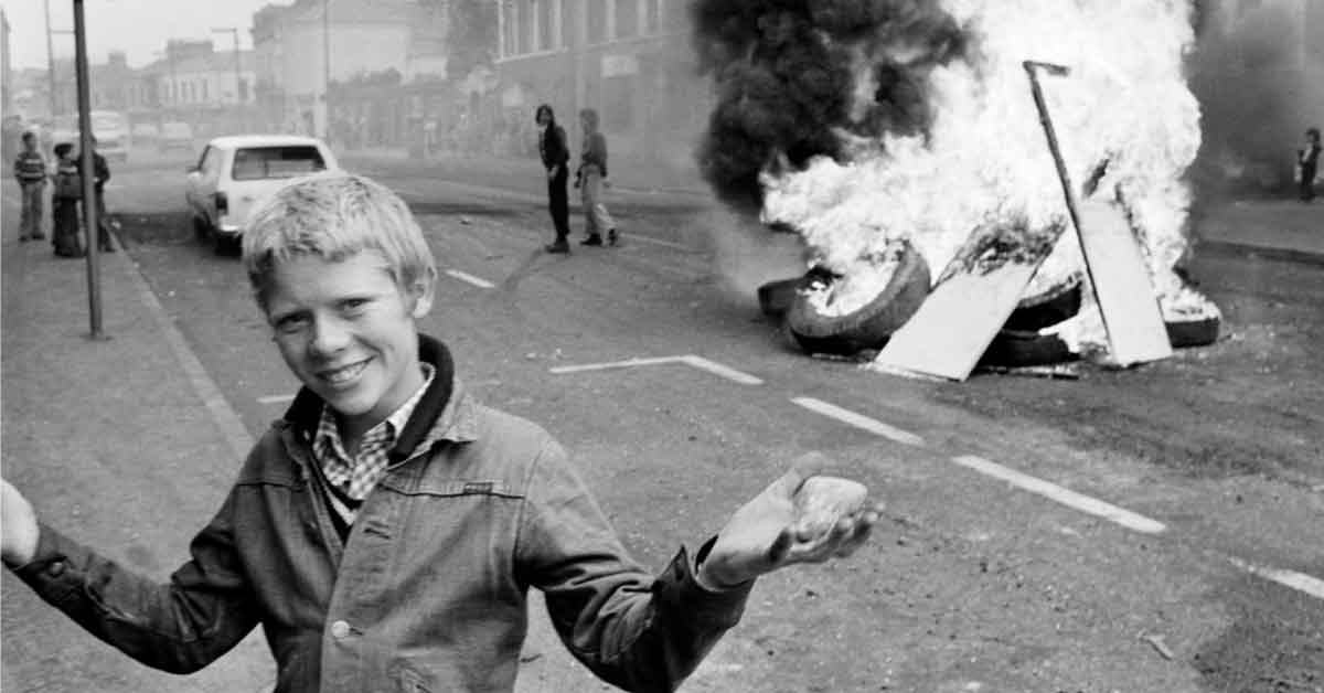 Life Remembered in Photos During the Irish Troubles